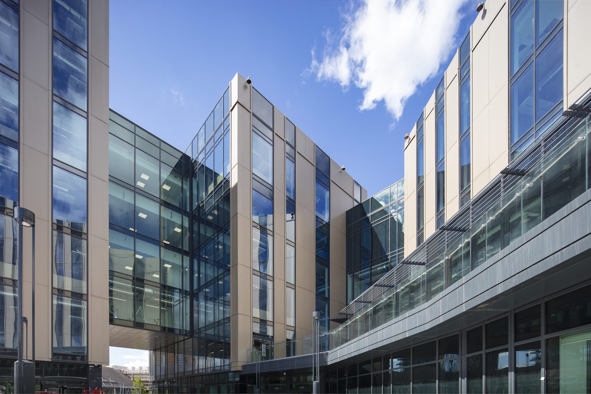 IT EDUCATION. LEEDS CITY COLLEGE - leeds-future.com